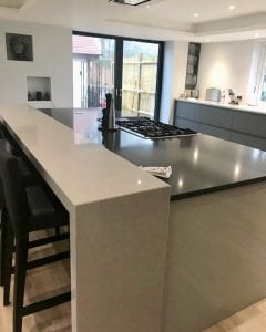 Bancada de cozinha em Silestone: veja 40 fotos para se inspirar ...