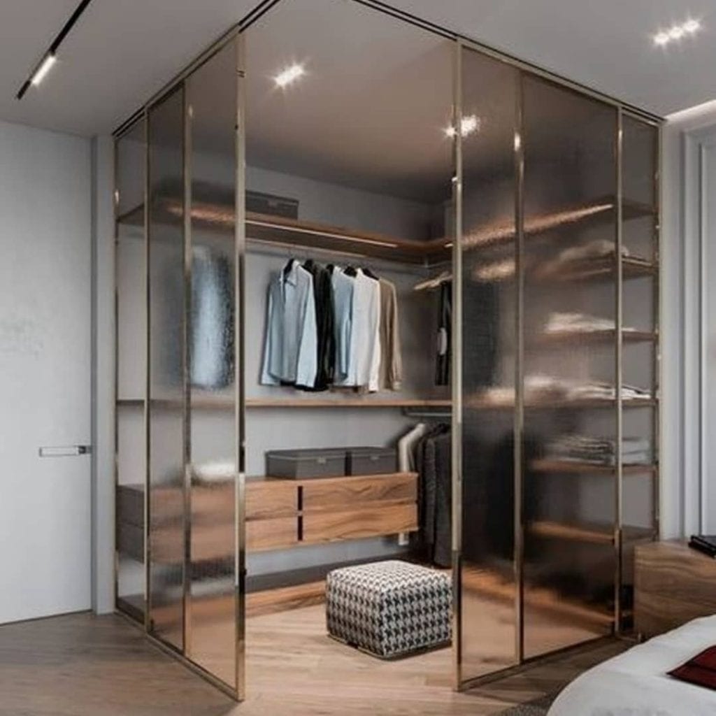 Closet com portas: vantagens e +40 ideias excelentes! - Dicas Decor