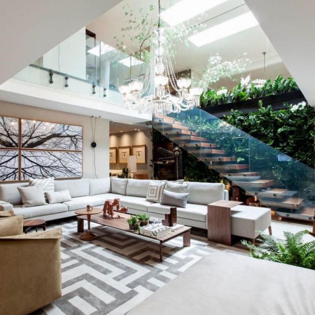 Sala com escada: 60 ideias e soluções incríveis! - Dicas Decor