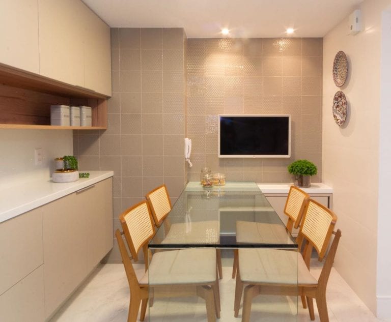 Mesa de Jantar de Vidro: 40 modelos e ideias para sua casa! - Dicas Decor