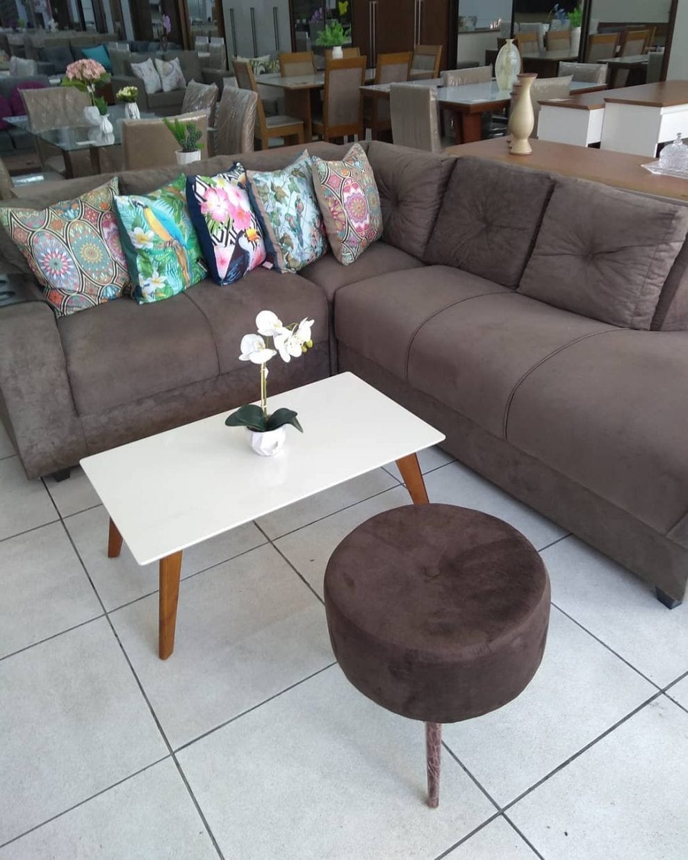 Puff Redondo: 30 Modelos e Dicas de Decoração - Dicas Decor