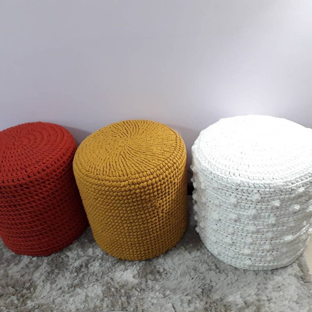 Puff de Crochê: tutoriais, como limpar e 45 modelos! - Dicas Decor