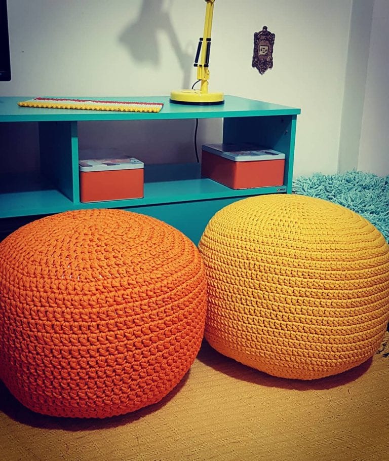 Puff de Crochê: tutoriais, como limpar e 45 modelos! - Dicas Decor