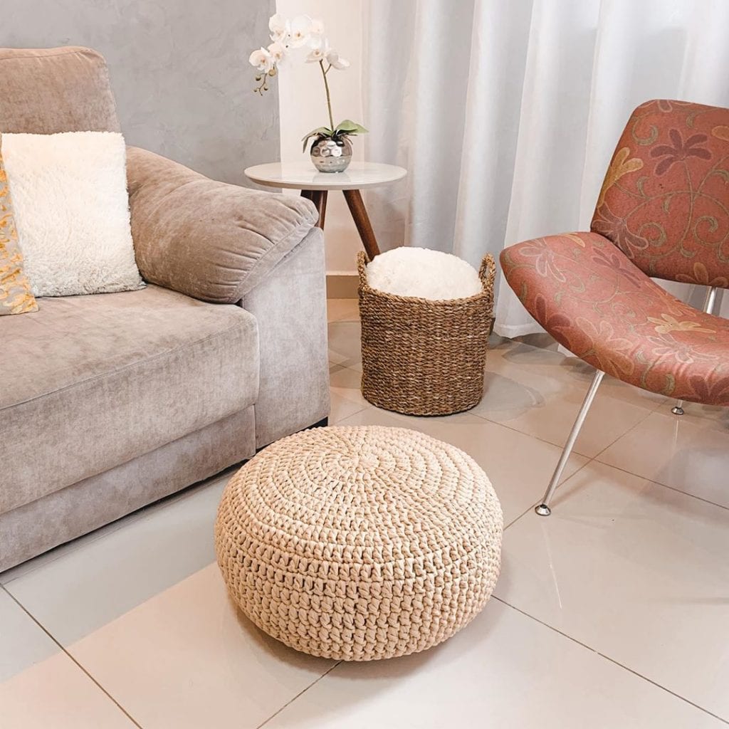 Puff de Crochê: tutoriais, como limpar e 45 modelos! - Dicas Decor