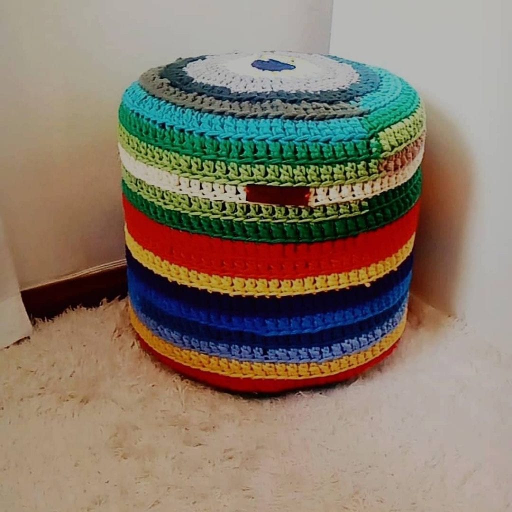 Puff de Crochê: tutoriais, como limpar e 45 modelos! - Dicas Decor