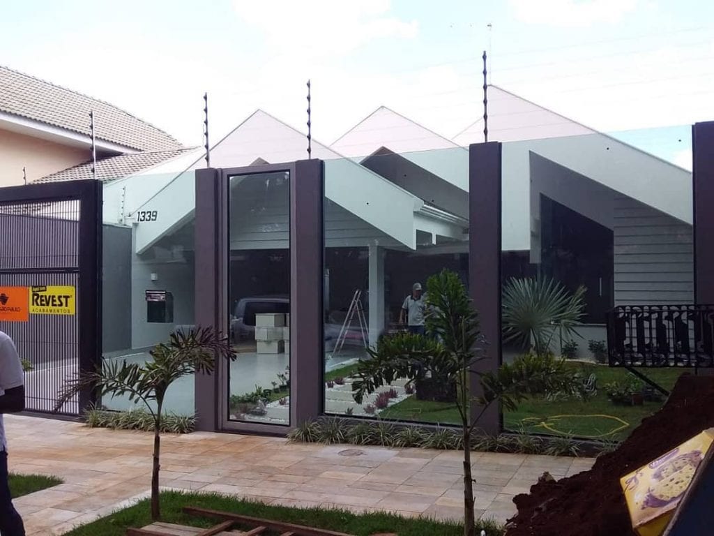 Muro de Vidro: 40 imagens para te inspirar! - Dicas Decor